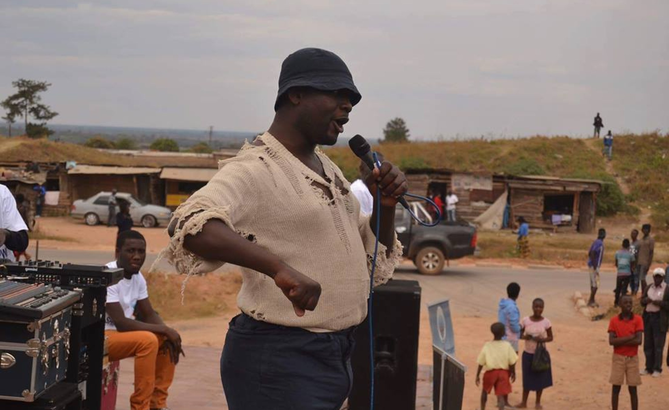 Zambia: Comedian Kasaka Survives Road Mishap - allAfrica.com